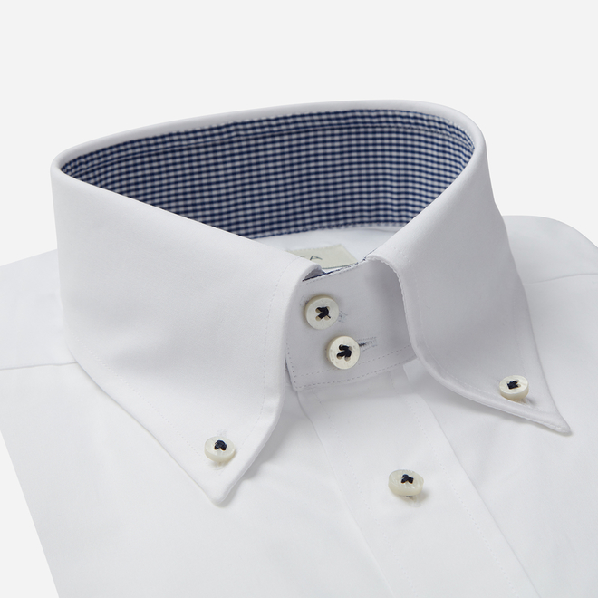 Camicia bianca collo alto con due bottoni – Apposta