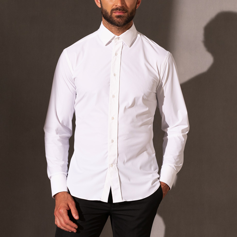 Come dovrebbe vestire una camicia da uomo - Apposta